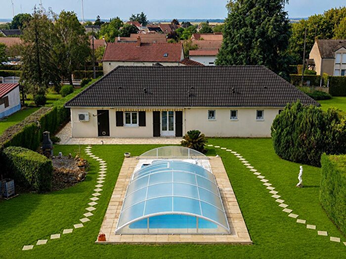 Maison 5 pièces à Ambrault, à vendre