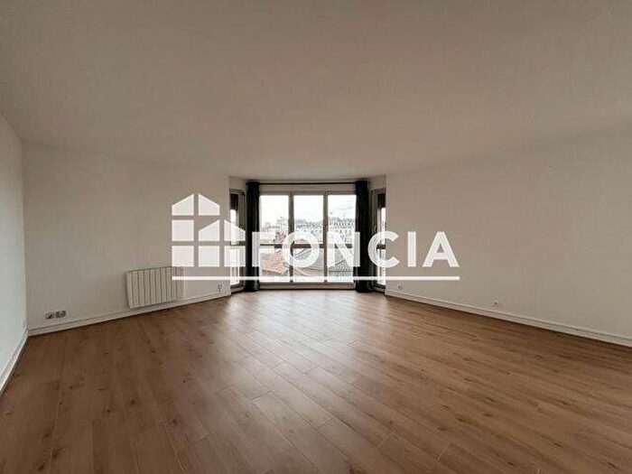 Appartement à louer - Centre Ville, Reims - 2 pièces - 1 chambre