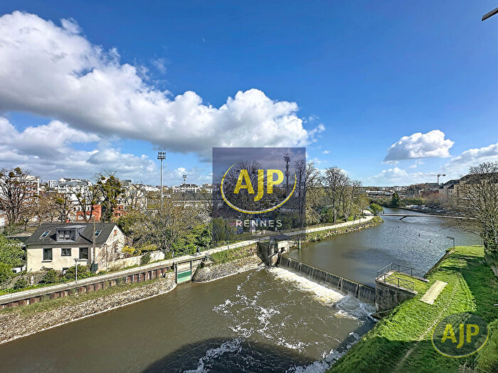 Appartement à vendre - Quartiers Centre, Saint-Hélier, Gare - 3 pièces - 2 chambres
