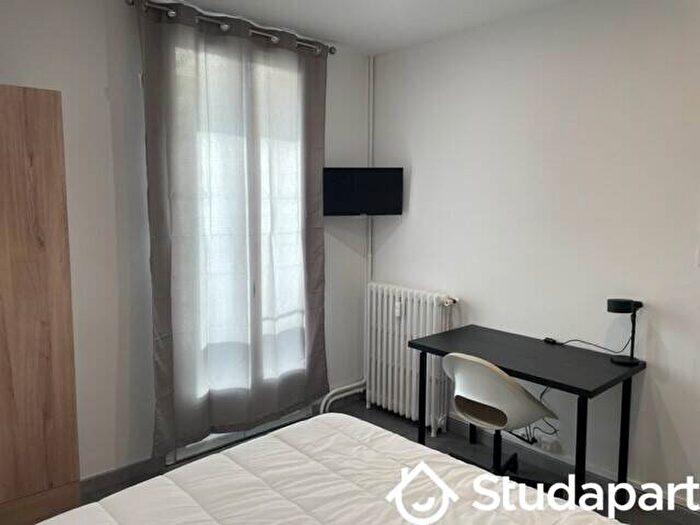 Appartement à louer - Champ de Mars, Toulon - 1 pièce - 2 chambres