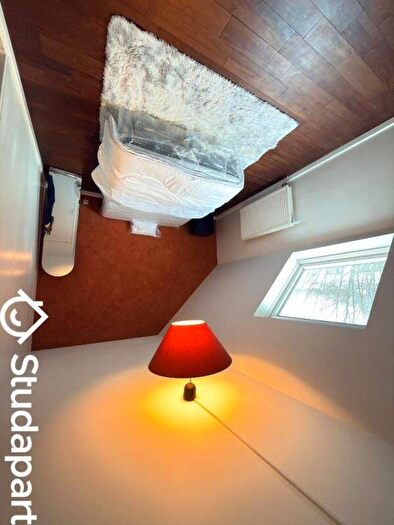 Sud Est, Émerainville - Appartement 1 pièce à louer