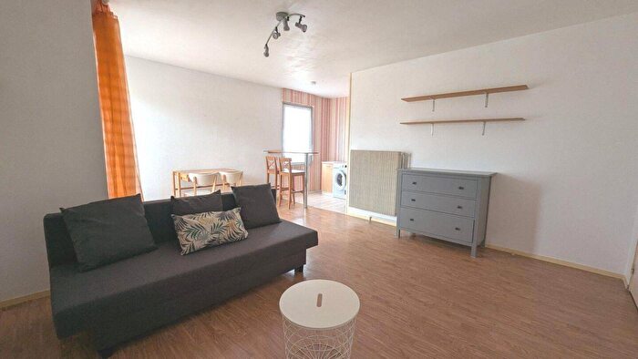Appartement à louer - Mairie-Masage, Beaumont - 1 pièce