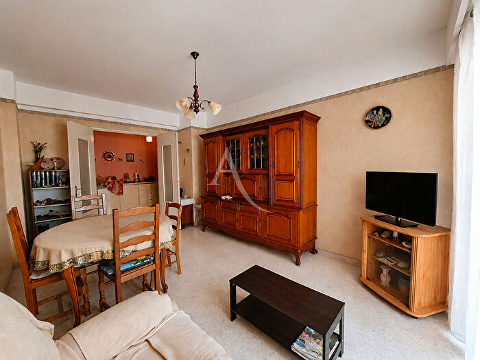 Cagnes-sur-Mer, La Gare, Les Plans, Hippodrome : Appartement 4 pièces à vendre