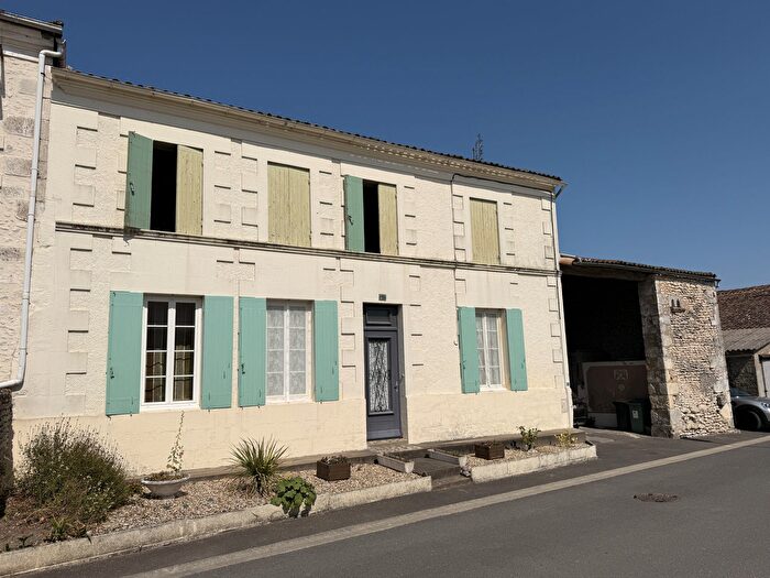 Maison 4 pièces à Grézac, à vendre