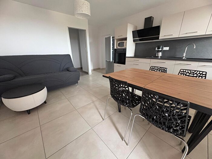 Appartement à louer - Charnay-lès-Mâcon - 2 pièces - 1 chambre