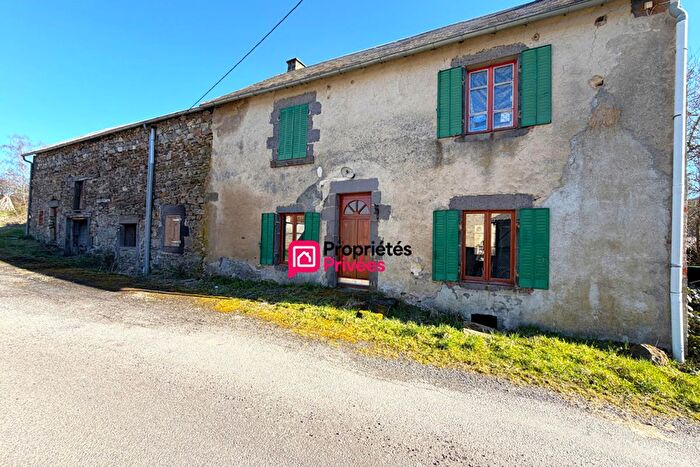 Maison à vendre - Chapdes-Beaufort - 4 pièces - 1 chambre