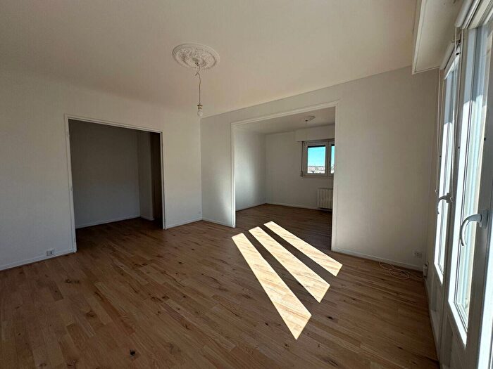 Appartement à louer - Carrousel, Dijon - 4 pièces - 2 chambres