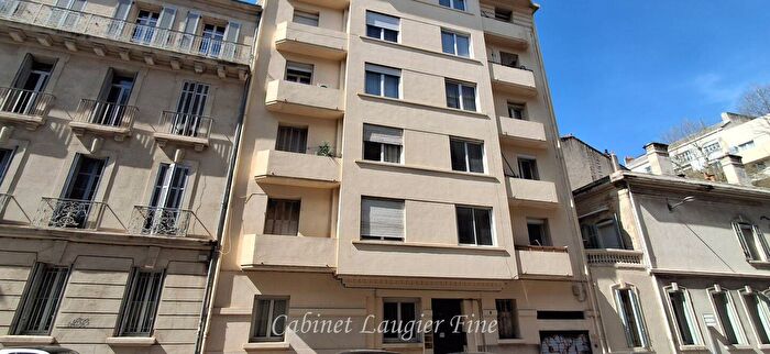 Appartement à louer - Marseille ème arrondissement - 3 pièces - 2 chambres