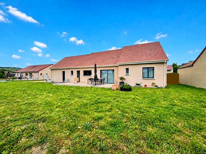 Maison 4 pièces à Saint-Gengoux-le-National, à vendre