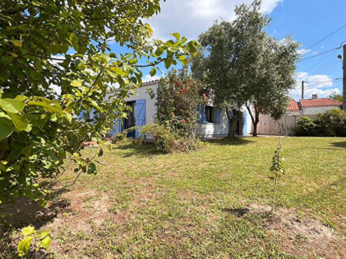 Maisons à vendre et appartements à louer - 1