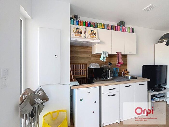 Appartement à louer - La Caserne-Les Guineberts, Montluçon - 1 pièce