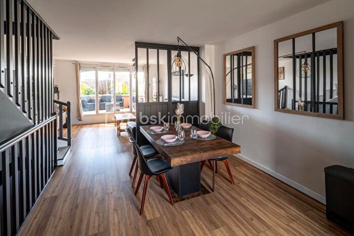 Maison à vendre - Grigny, Centre-ville, Blanc Manteaux - 4 pièces - 3 chambres