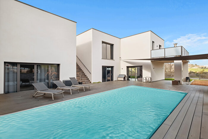 Maison à vendre - Pollionnay - 6 pièces - 5 chambres