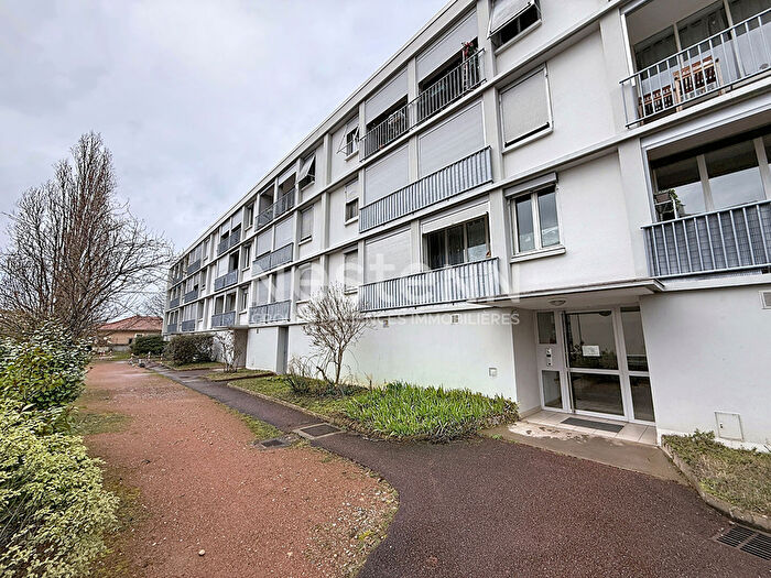 Appartement à vendre - Bron, Centre-ville - 4 pièces - 2 chambres
