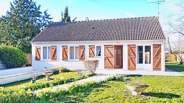 Maison à vendre - Sceaux-du-Gâtinais - 5 pièces - 3 chambres