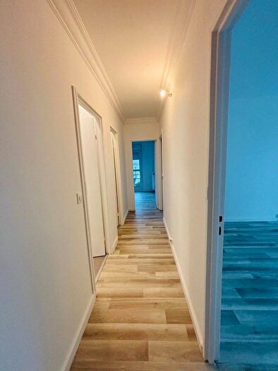 Appartement à louer - A Sisley, Villeneuve-la-Garenne - 4 pièces - 2 chambres