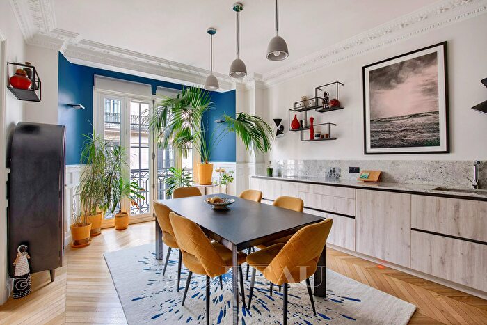 Appartement à louer - Paris e , Odéon, Mabillon - 5 pièces - 3 chambres