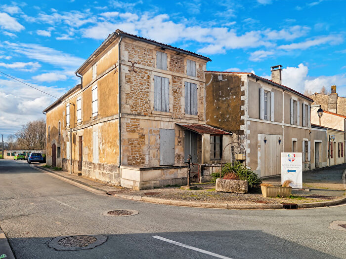 Maison à vendre - Brizambourg - 12 pièces - 6 chambres