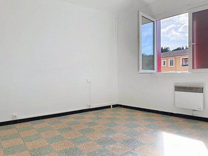 Maison à louer - Rive Gauche, Bédarieux - 4 pièces - 3 chambres