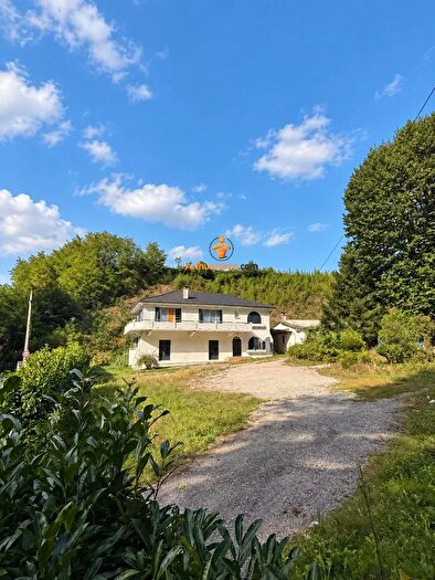 Maison 17 pièces à vendre à Lourdes, Millas, Cité Saint-Pierre