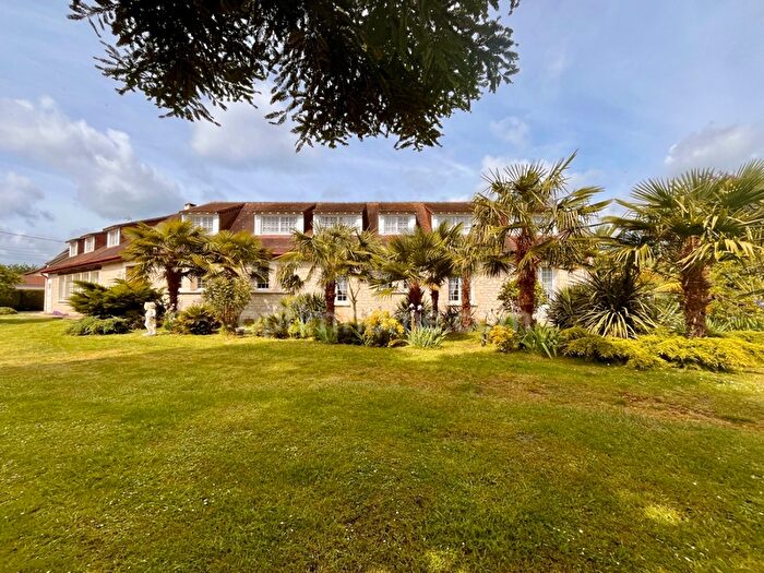 Maison 8 pièces à Trucy, à vendre