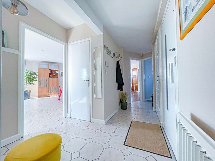 Appartement à vendre - Sotteville-lès-Rouen, Centre-ville, Marcel Lods, Victor Hugo - 6 pièces - 3 chambres