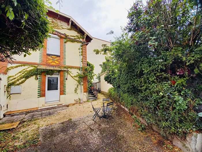 Appartement à louer - Arsenal, Roanne - 1 pièce