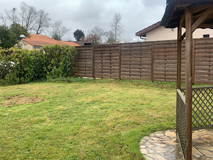 Maison à louer - Carignan-de-Bordeaux - 4 pièces - 2 chambres