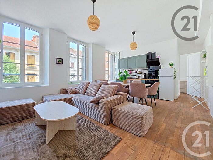 Sainte-Savine : Appartement 5 pièces à vendre