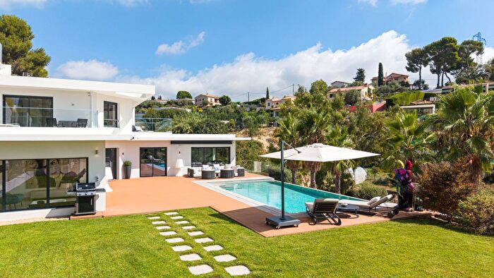 Maison 5 pièces à Nice, Saint-Roman de Bellet, à vendre