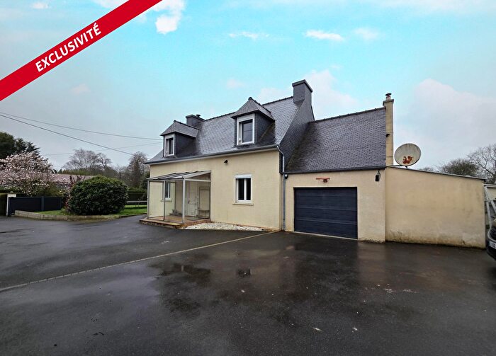 Maison à vendre - Bégard - 5 pièces - 4 chambres