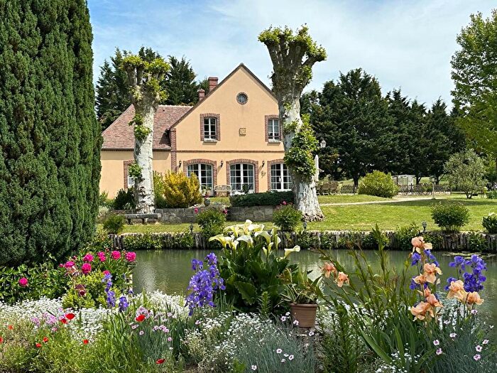 Maison à vendre - Saint-Germain-des-Prés - 15 pièces - 10 chambres