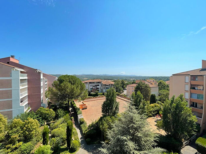 Appartement à louer - Aix-en-Provence, Jas de Bouffan - 3 pièces - 2 chambres