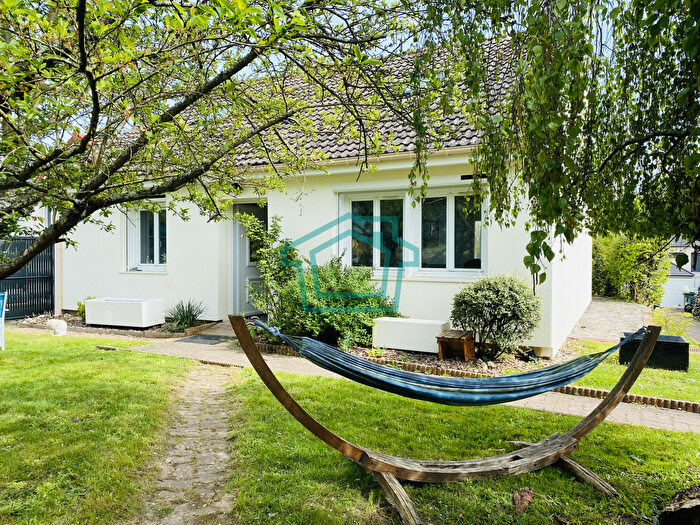 Maison 5 pièces à vendre à La Queue-lez-Yvelines, La Queue-les-Yvelines