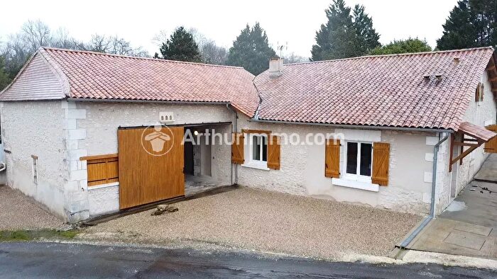 Maison à vendre - Tocane-Saint-Apre - 4 pièces - 3 chambres