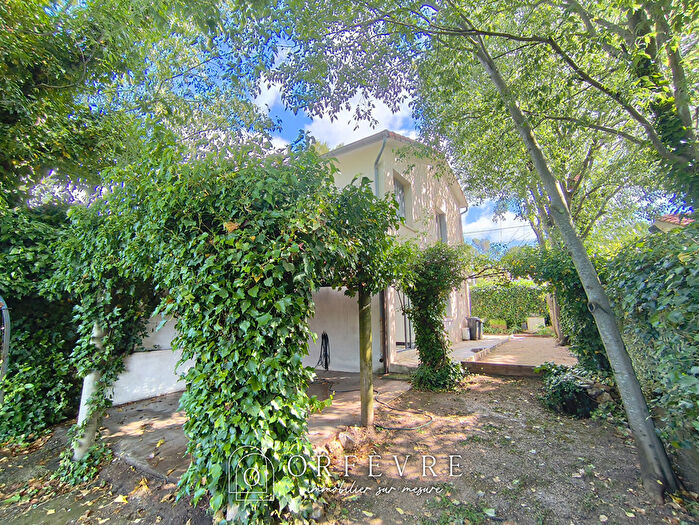 Maison 6 pièces à Castries, à vendre