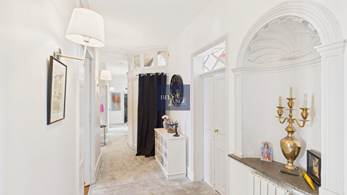 Appartement à vendre - Aubenas, Centre-ville - 7 pièces - 4 chambres