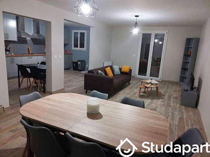 Appartement à louer - Centre Ville, Nogent-sur-Oise - 1 pièce - 2 chambres