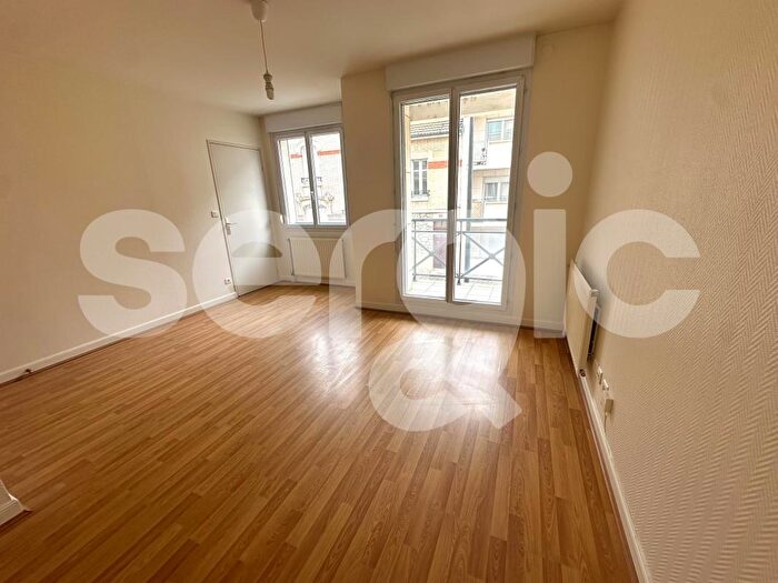 Appartement à louer - Reims, Centre-ville - 1 pièce