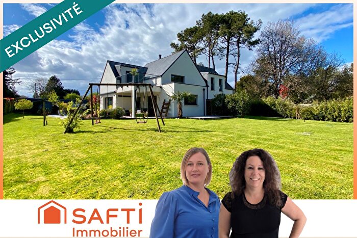 Maison à vendre - Pluvigner - 8 pièces - 4 chambres