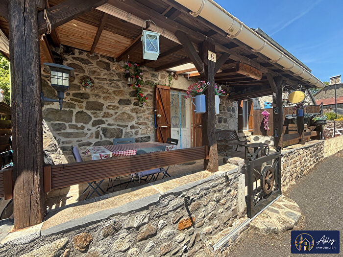 Maison 3 pièces à Saint-Étienne-de-Chomeil, à vendre