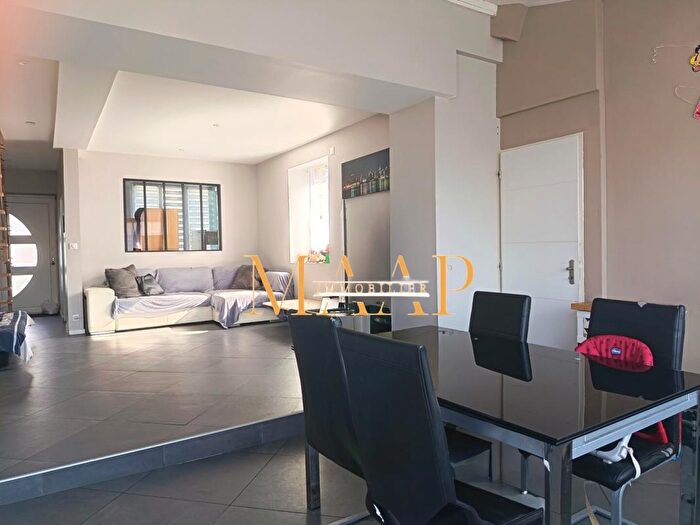 Maison à vendre - Voves - 8 pièces - 5 chambres