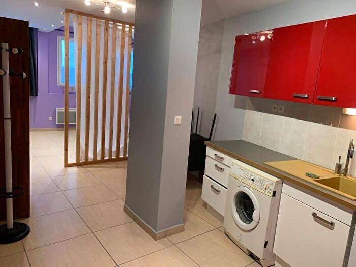 Berriat-Ampere, Grenoble - Appartement 1 pièce à louer