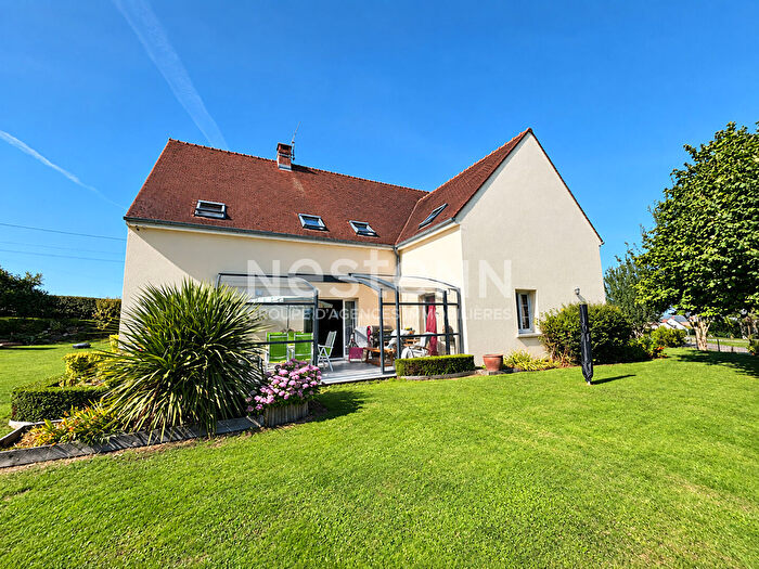 Magny-en-Vexin : Maison 9 pièces à vendre