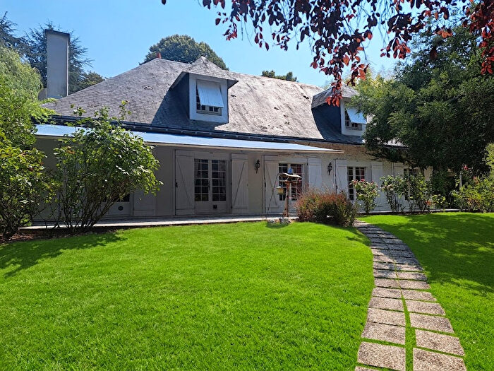 Maison 8 pièces à vendre à Châtellerault, Est
