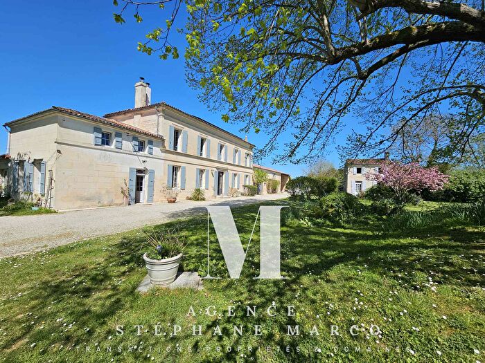 Saintes : Maison 19 pièces à vendre