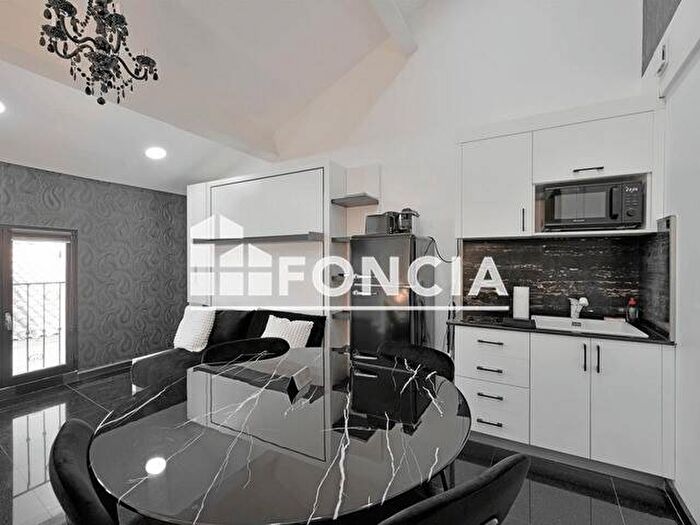 Appartement à louer - Carmes-Infirmieres-Thiers, Avignon - 2 pièces - 1 chambre