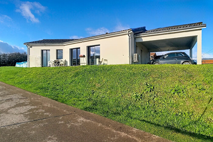 Maison à vendre - Chavannes-sur-Reyssouze - 6 pièces - 4 chambres