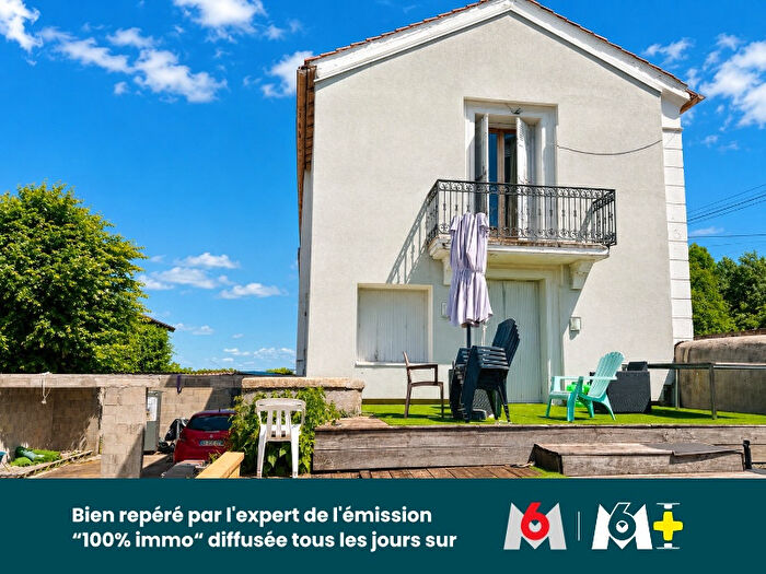 Maison 7 pièces à vendre à La Tour-en-Jarez