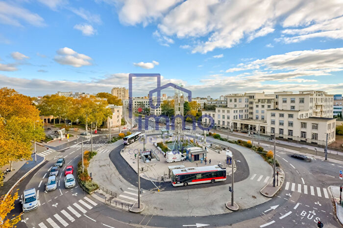 Appartement à vendre - Lyon e , Monchat - 2 pièces - 1 chambre